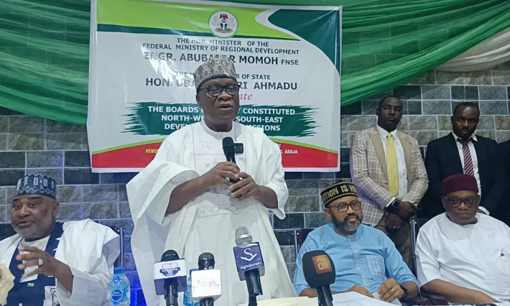Abubakar Momoh Unveils South East And North West Development Councils ...