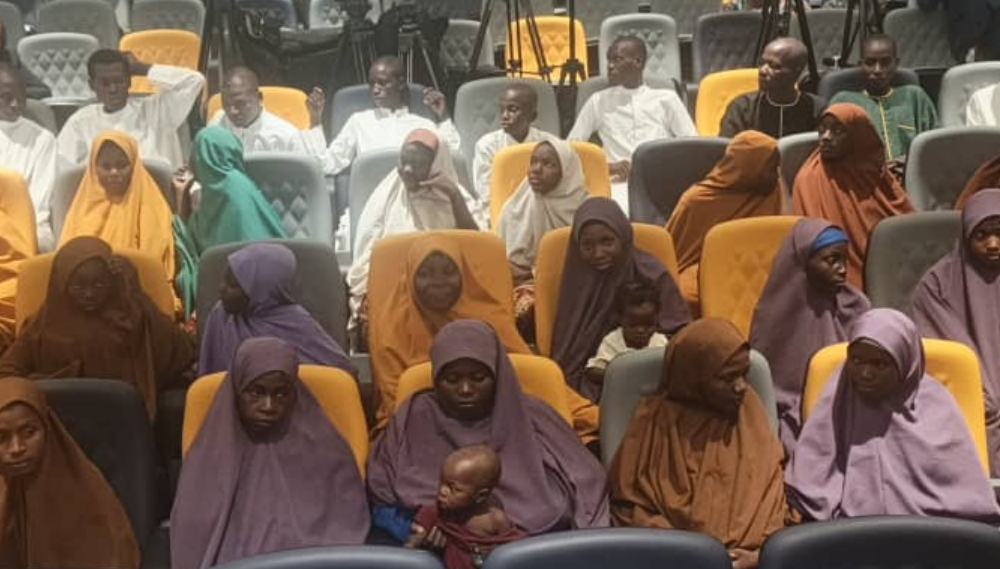 National Security Adviser Delivers 128 Freed Kidnap Victims To Zamfara ...